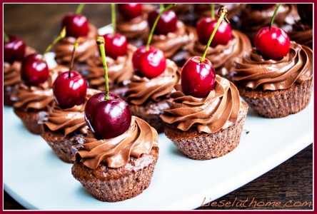 Cherries makes really funky cupcake decoration! – Liesel at Home